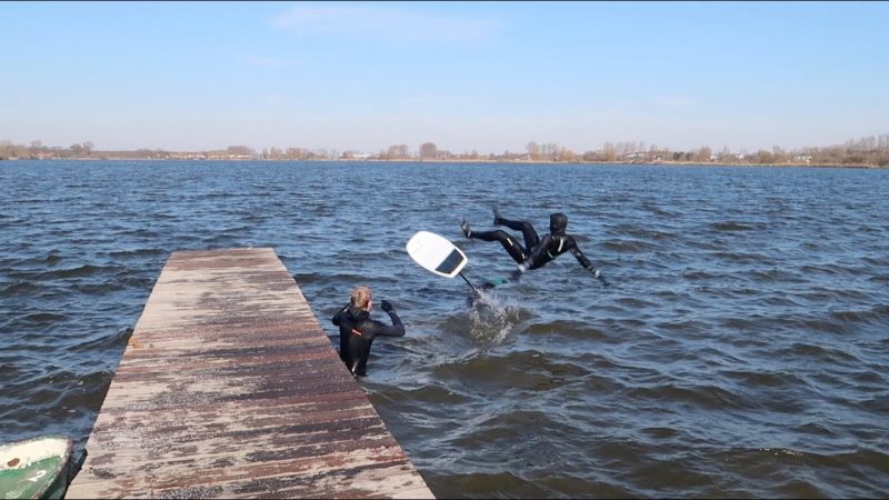 Girls DockFoil practice - Foiling Magazine