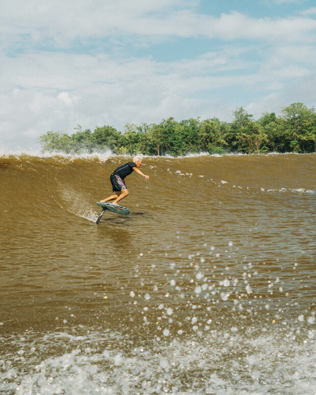 THE WALL OF DEATH - Foiling Magazine