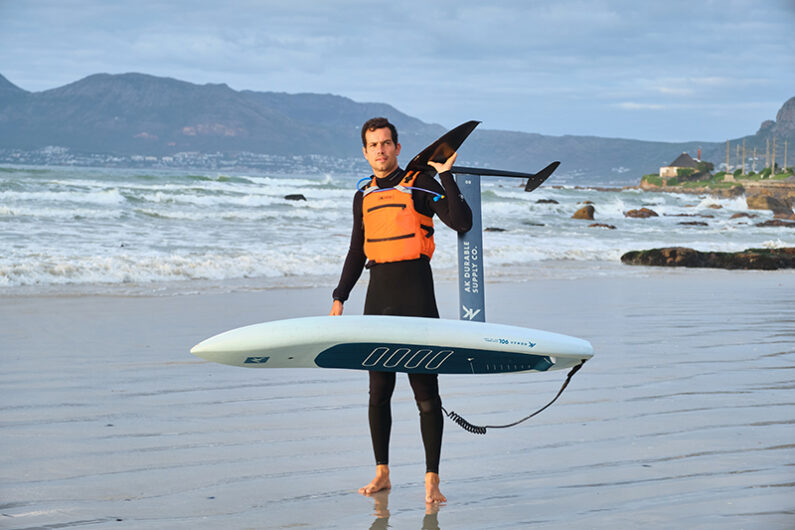 Wing Commander: Craig Tompkins - Foiling Magazine