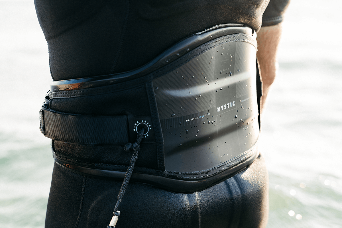 MYSTIC Majestic X Wing Harness - Foiling Magazine