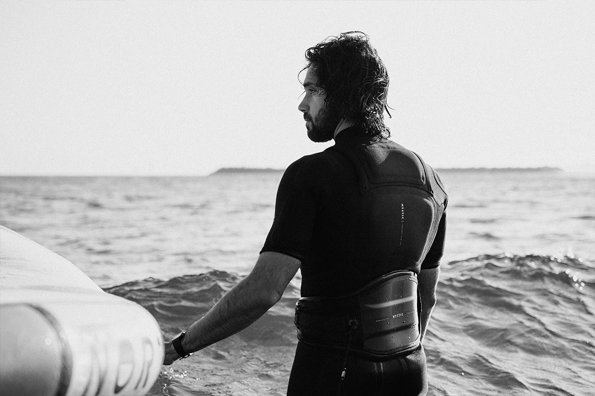 MYSTIC Majestic X Wing Harness - Foiling Magazine